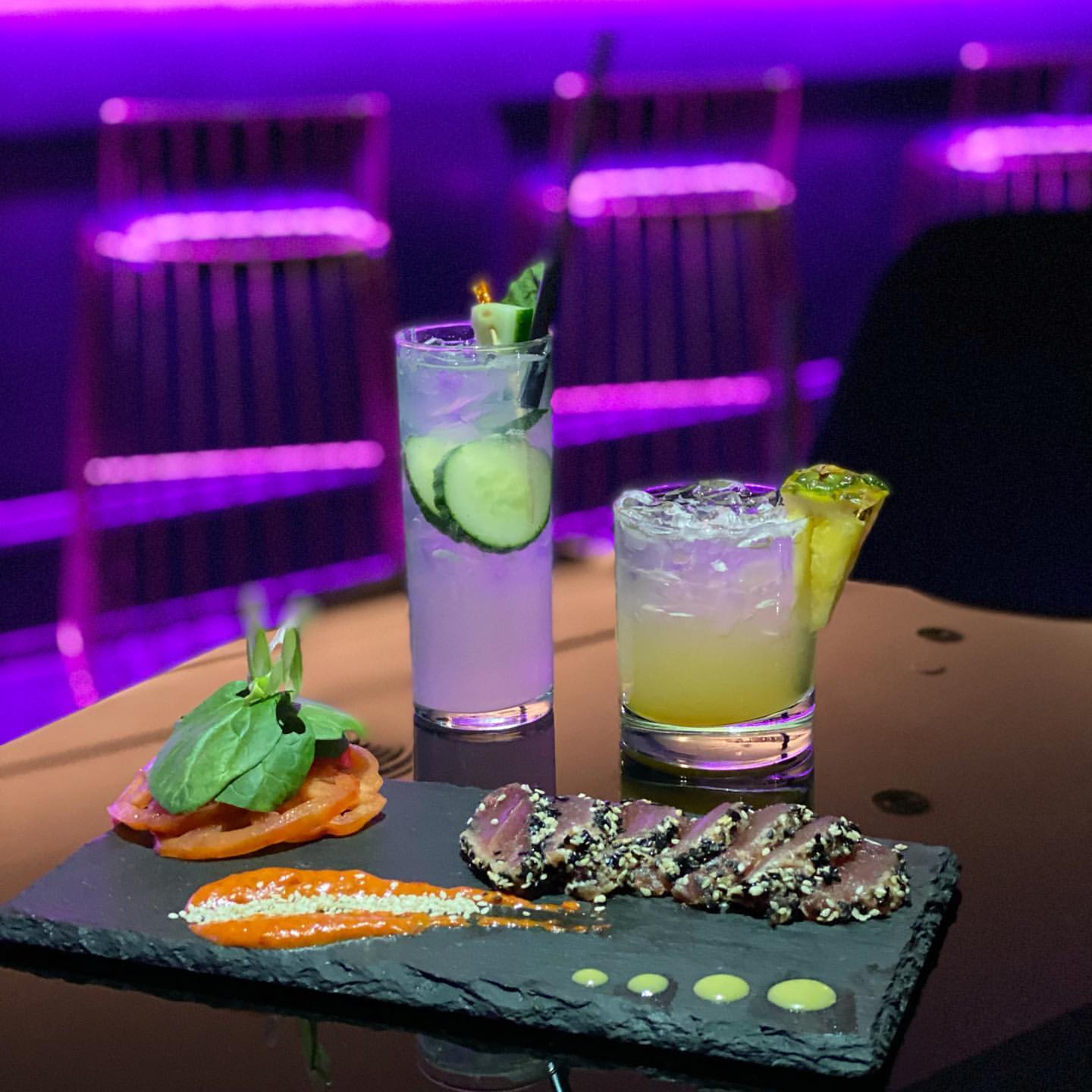 Trône restaurant: Le restaurant/bar à ne pas manquer sur le Vieux ...